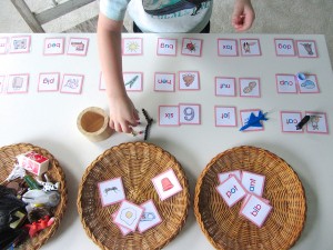 Montessori CVC Word Match Printables | Imagine Our Life